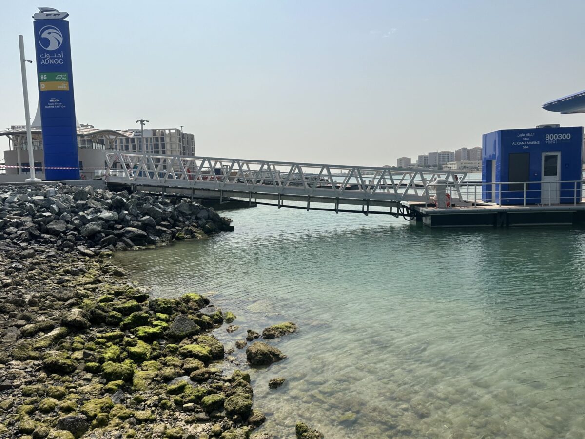 Al Maqta Floating Marine Station – Bower & Octant
